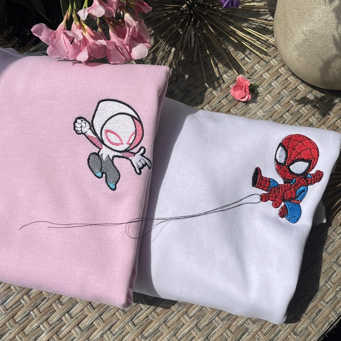 Bluza haftowana ze Spidermanem i Gwen - Koval Customs